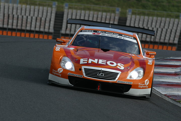 公式練習でトップタイムのENEOS SC430（伊藤大輔／ビヨン・ビルドハイム組） - Photo Gallery - Motorsports Forum