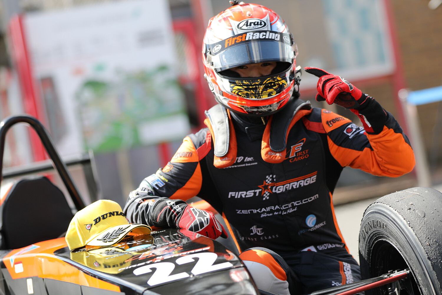 優勝した酒井翔太（ファーストガレージKK-SII） - モータースポーツフォーラム